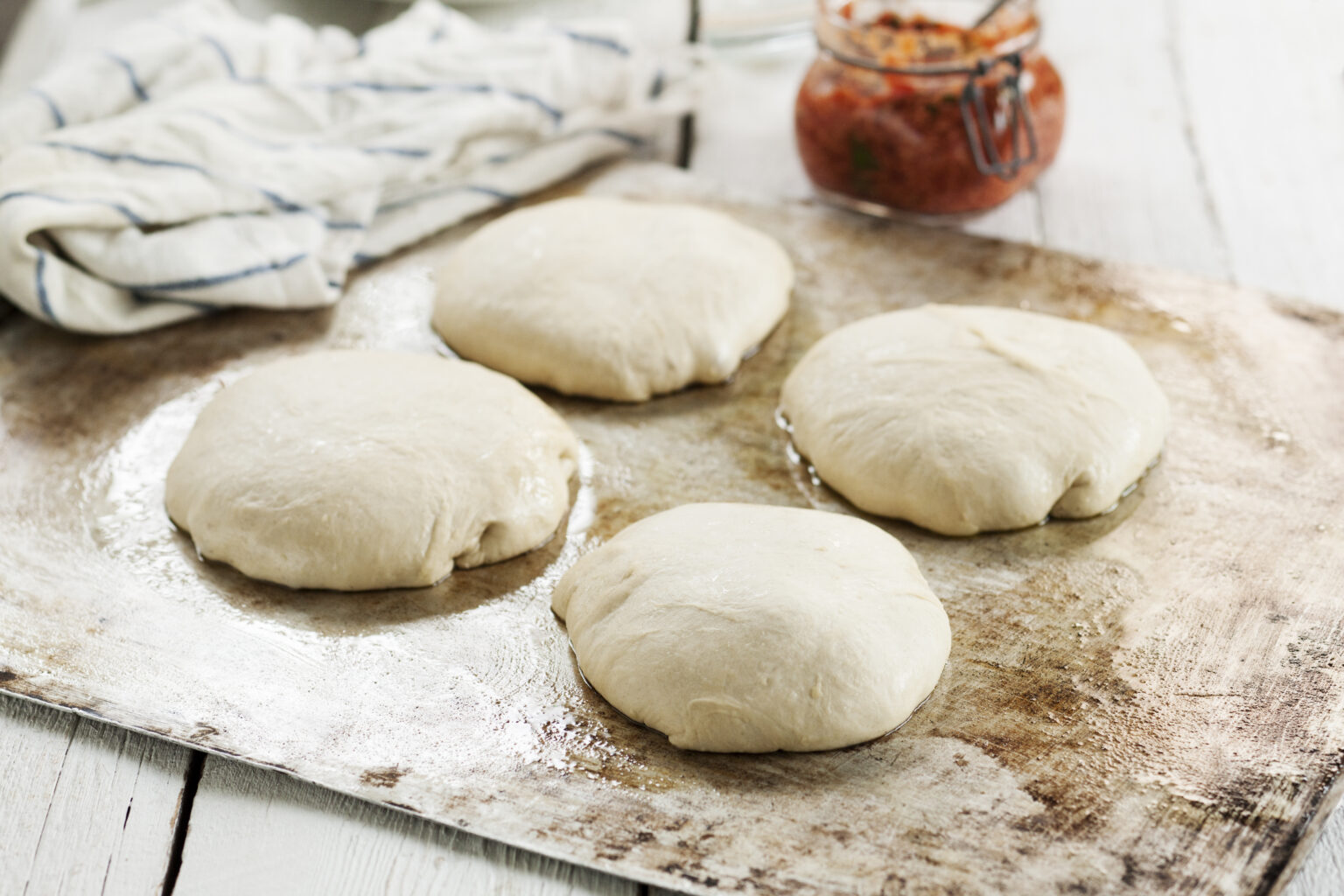 Pizzadeg snabbjäst | Recept - Zeta