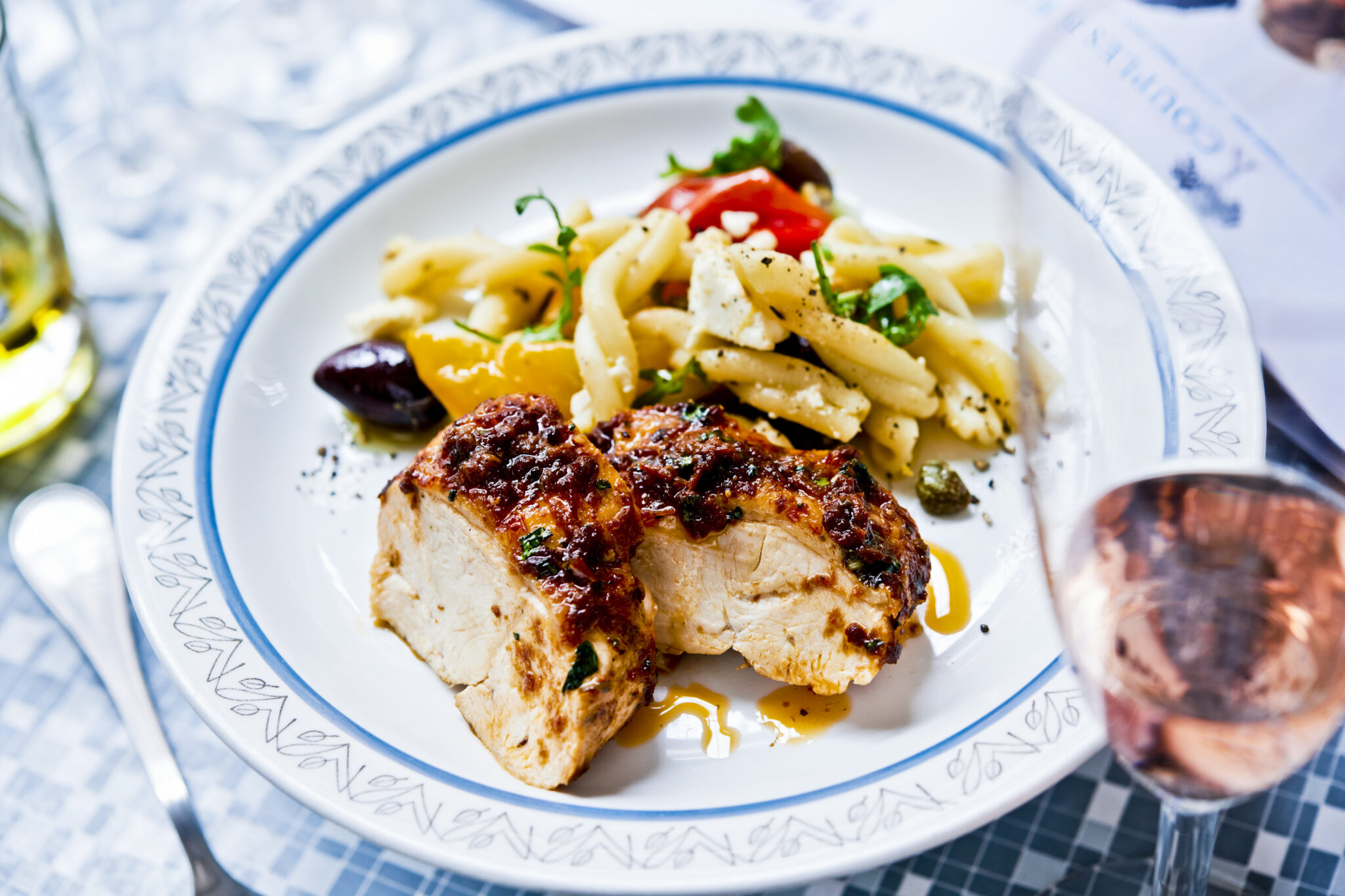 Grillad kycklingfilé i tomatmarinad | Recept - Zeta